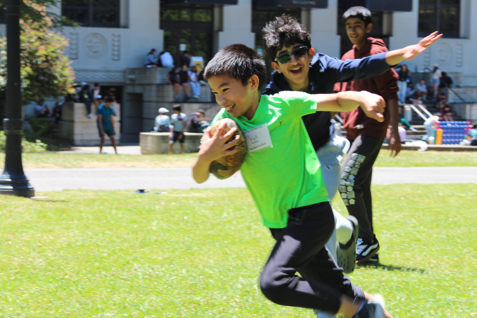 Teen Research Programs – The Lawrence Hall of Science